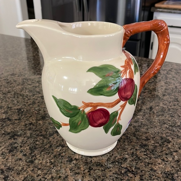Franciscan | Dining | Franciscan Earthenware Apple 64oz 85 Tall Pitcher ...
